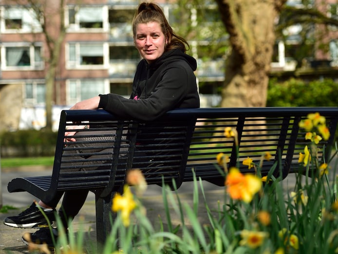 Sharon leefde jaren op straat, maar krijgt haar leven weer op de rit ...