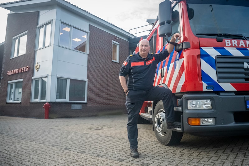 Robert (55) kreeg bericht dat zijn eigen kazerne in brand stond: ‘Ik ...