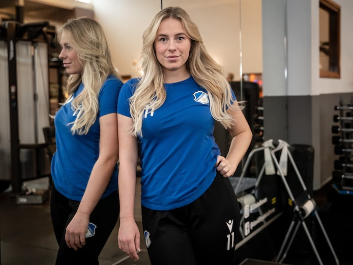 Deze voetbalster ‘laat wekelijks Insta ontploffen’: ‘Loop negentig ...