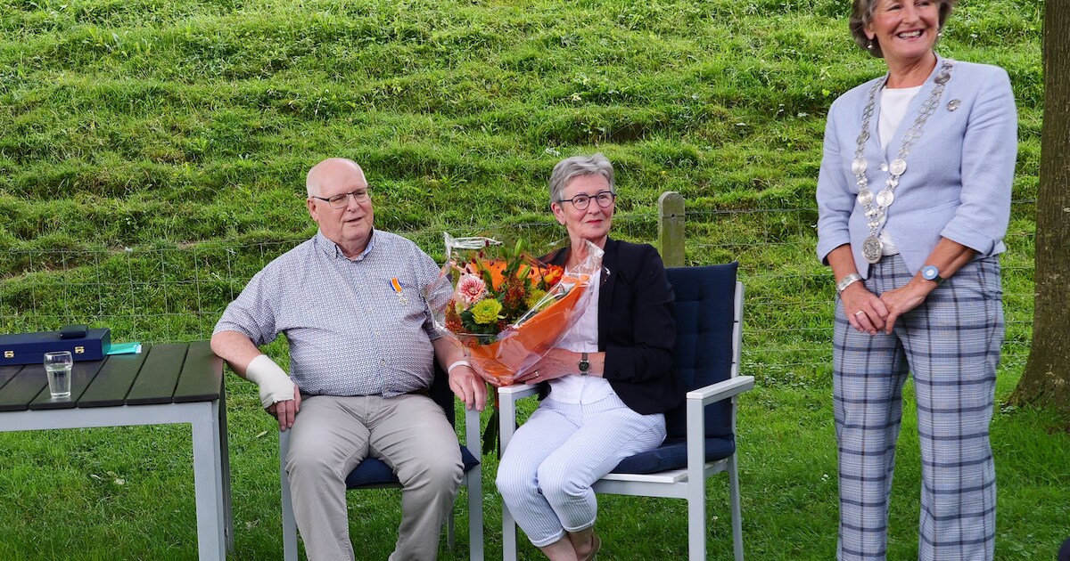 Jo springt in de bres voor de belangen van zijn dorpsgenoten en krijgt ...