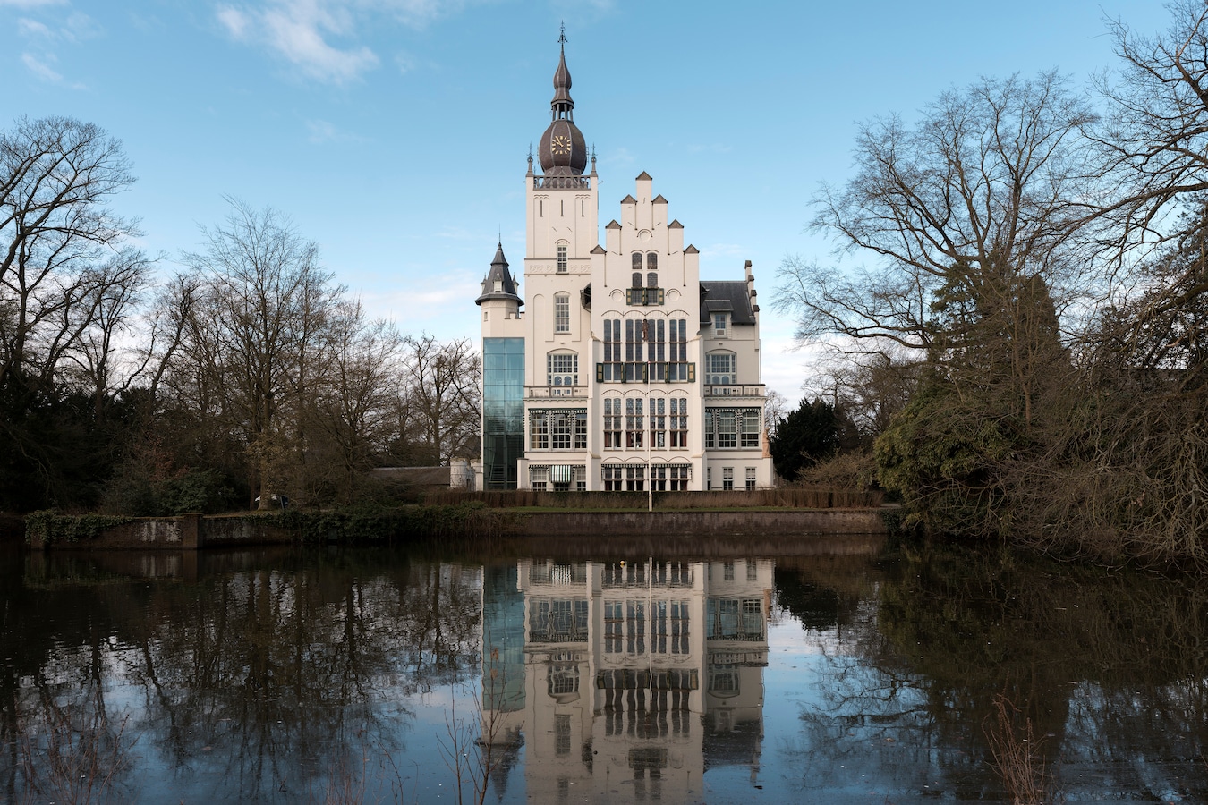 Advocaat Robert Gebel moet vastgelopen coalitievorming in Vught weer op ...