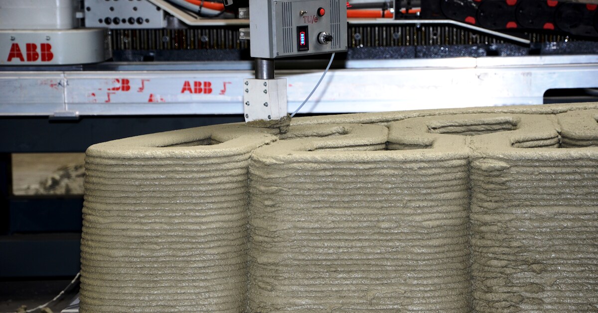 Betonnen loopbrug rolt uit de 3D-printer | Regio | De Gelderlander.nl