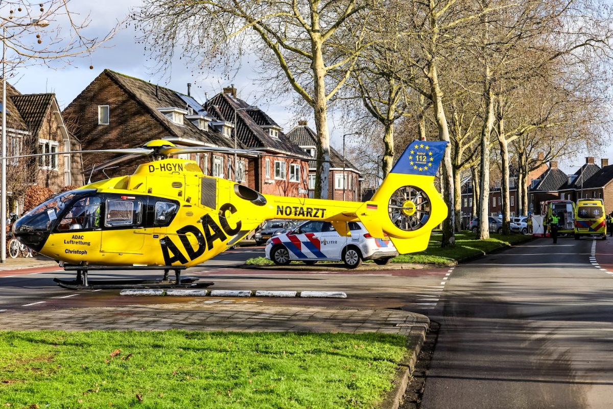 Traumaheli landt op Hogelandsingel in Enschede, slachtoffer naar ...