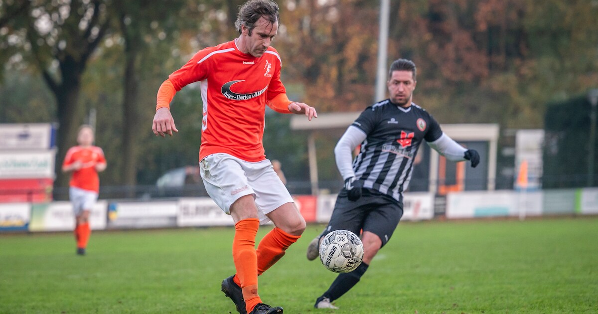 ‘Ik heb nog nooit met negen man gewonnen’: Gassel krijgt twee rode ...