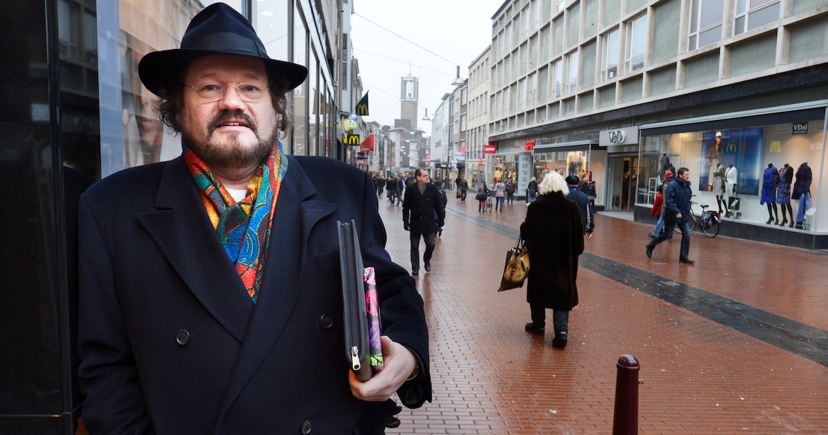 Blauwe Steentje voor Hendriks | Nijmegen e.o. | De Gelderlander.nl