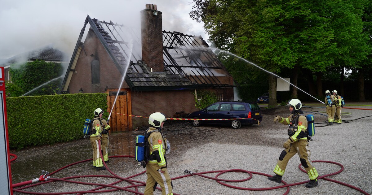 Schuur bij restaurant De Mof in Leusden compleet verwoest door brand ...