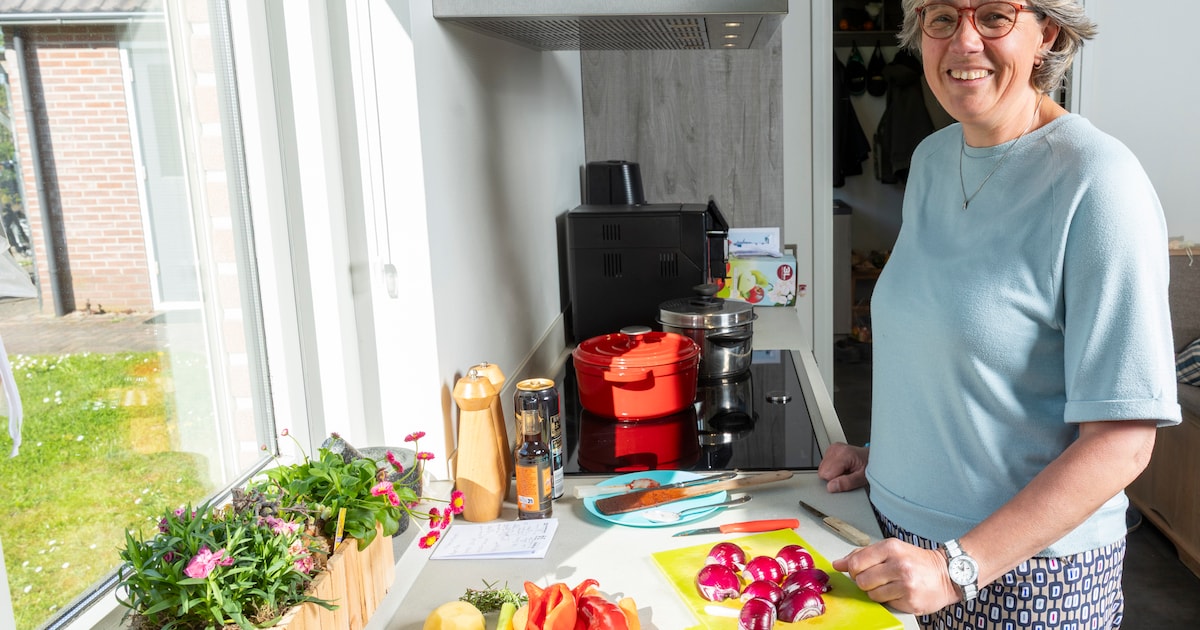 Annet kookt voor onbekende buur en krijgt er iets onverwachts voor ...
