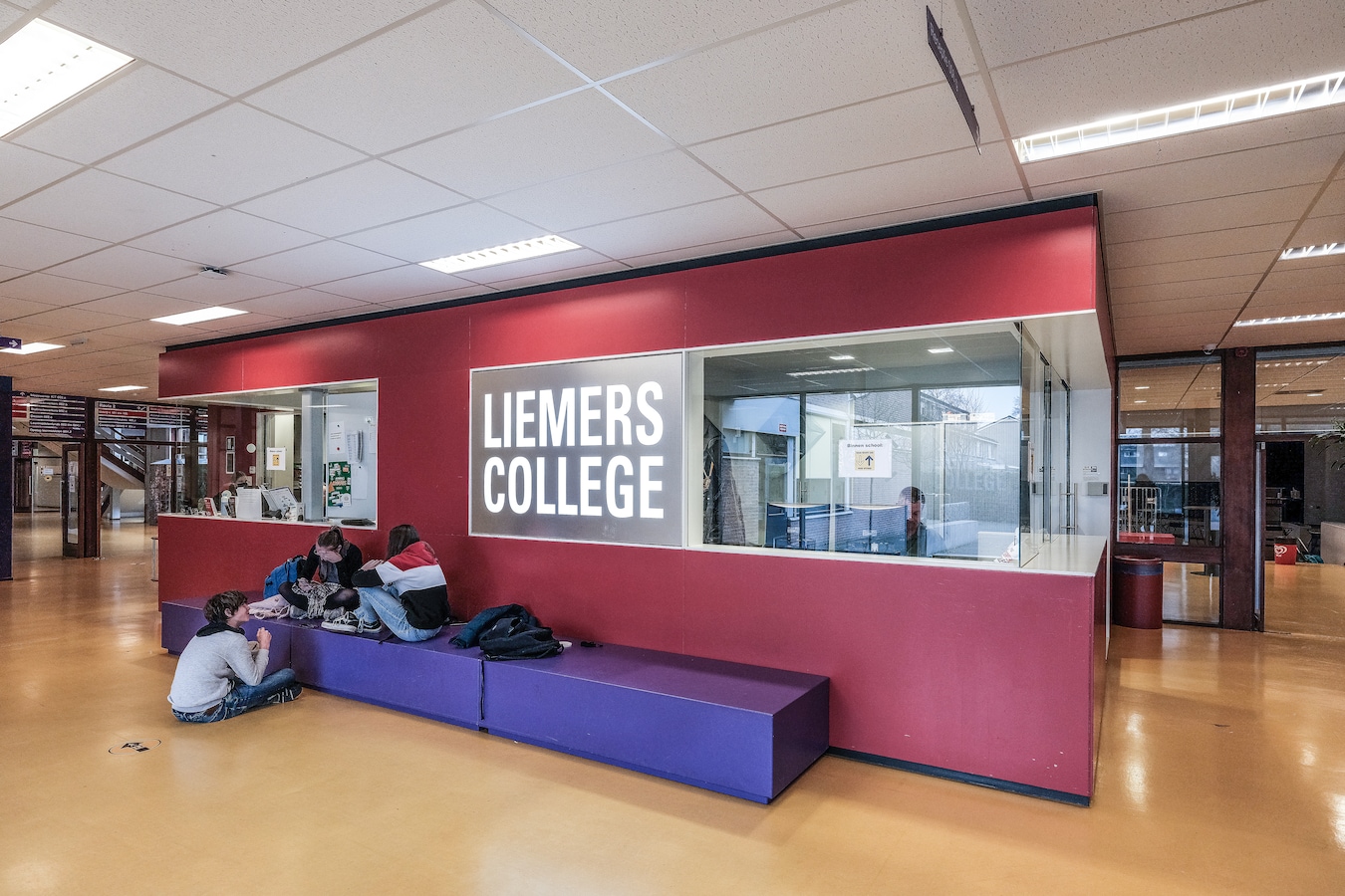 Nieuw rooster, schone klaslokalen en gemotiveerde docenten: middelbare ...