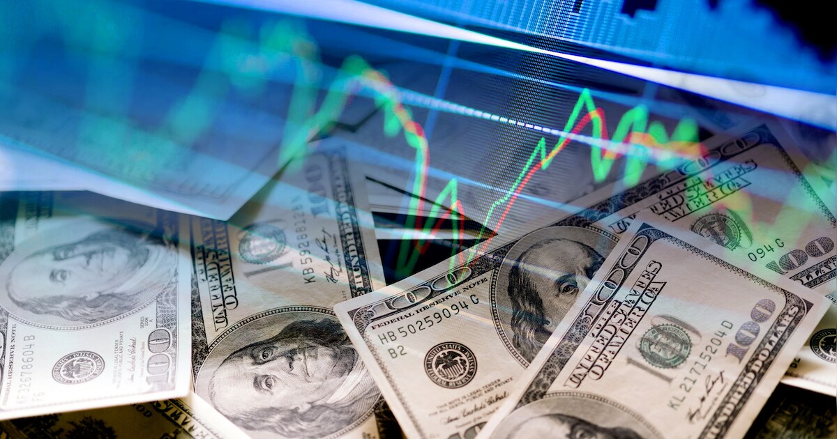 De dollar staat zwak en daarom worden deze producten goedkoper | Geld ...
