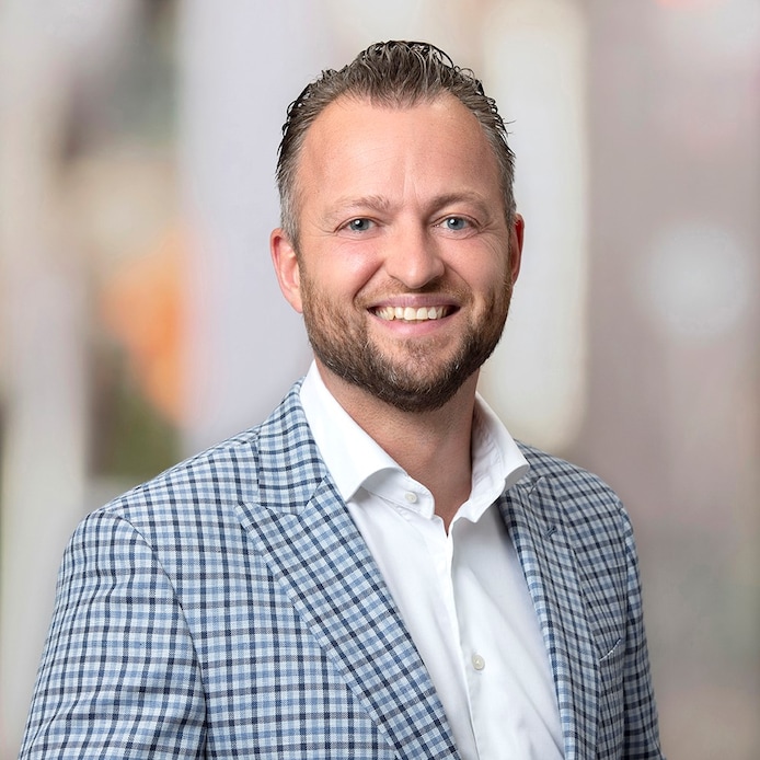 Wethouder Martijn Derks (42) neemt ontslag in Wijchen en wordt ...