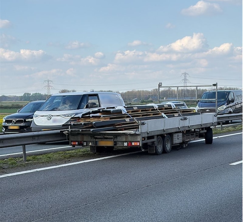 LIVE Verkeer | Ongeluk met drie auto’s op de A50, twee rijstroken ...