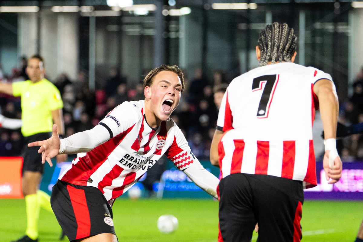 Jong PSV vliegt dankzij goals van Van Duiven na rust weg bij RKC en ...