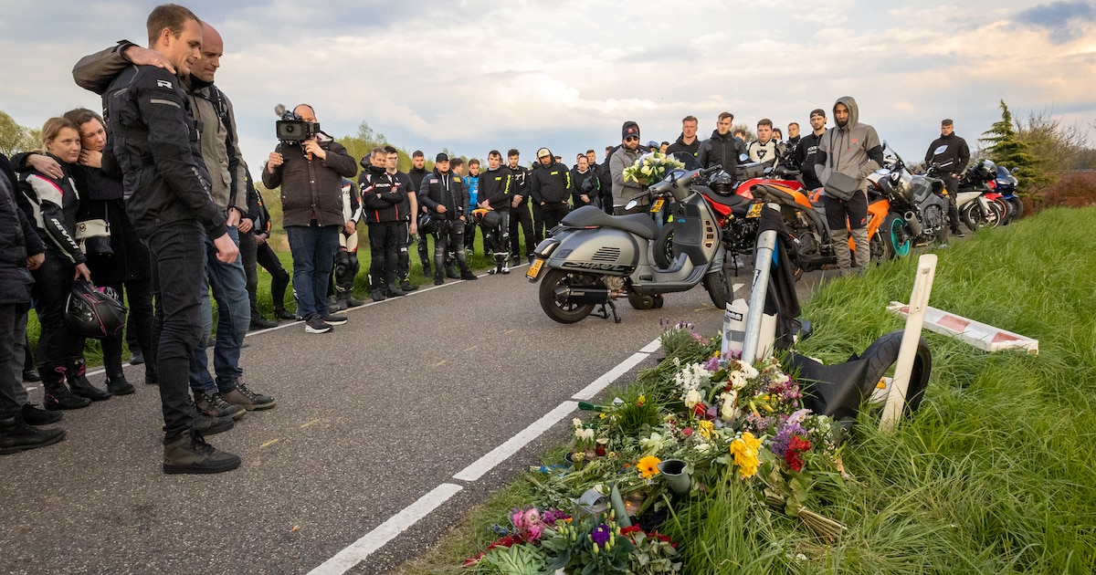 Motorrij­ders gedenken omgekomen Kenneth (23) met groepsrit naar ­plek ...