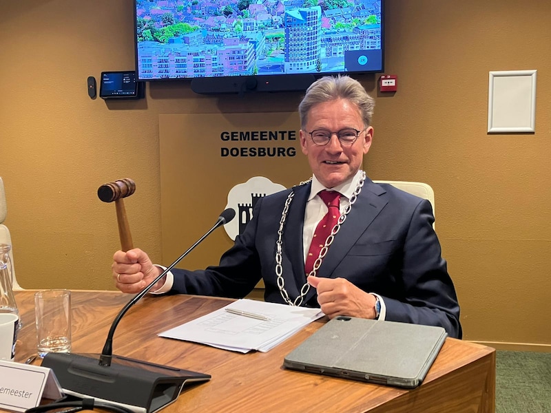 Nieuwe burgemeester Rob Bats wil rust brengen in verdeeld Doesburg ...