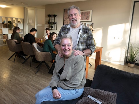 Frank (62) en Leon (56) zorgden 35 jaar lang voor probleemjongeren, nu ...