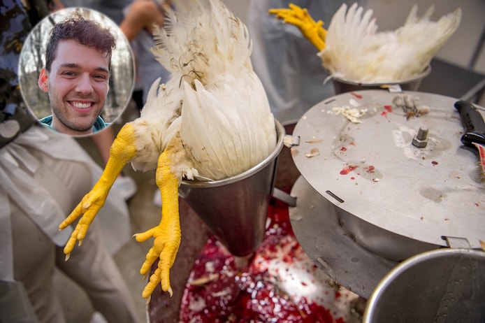 Kip eten bij dit restaurant? Alleen als je ’m zelf eerst helpt slachten ...