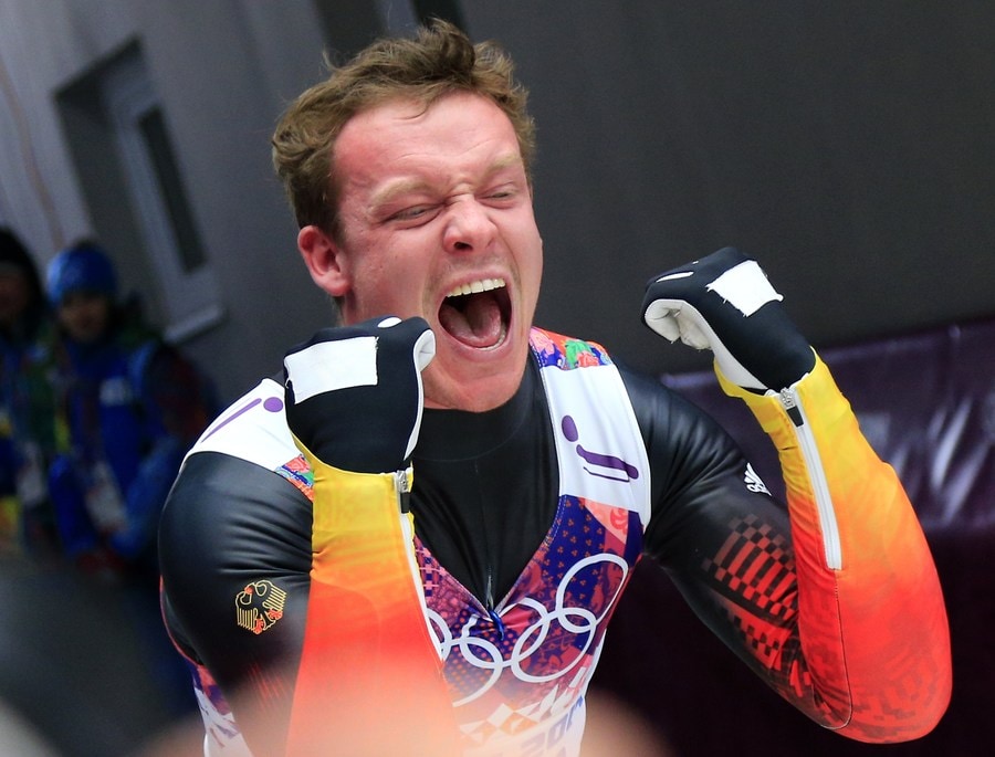 Duitsland pakt rodelgoud met Felix Loch | Foto | gelderlander.nl