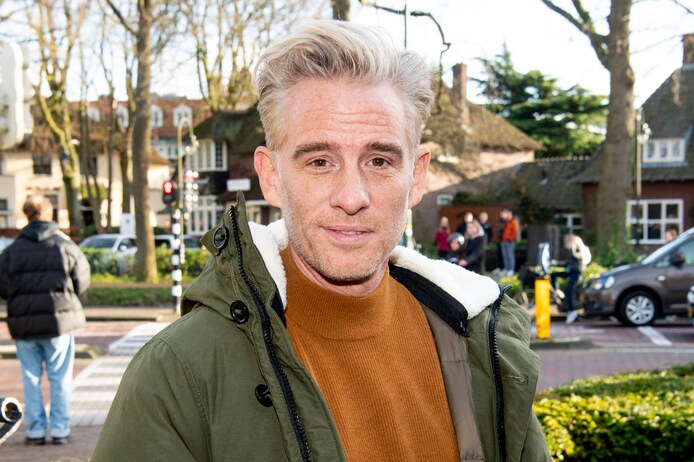 Art Rooijakkers weer terug als presentator B&B Vol Liefde | Show ...