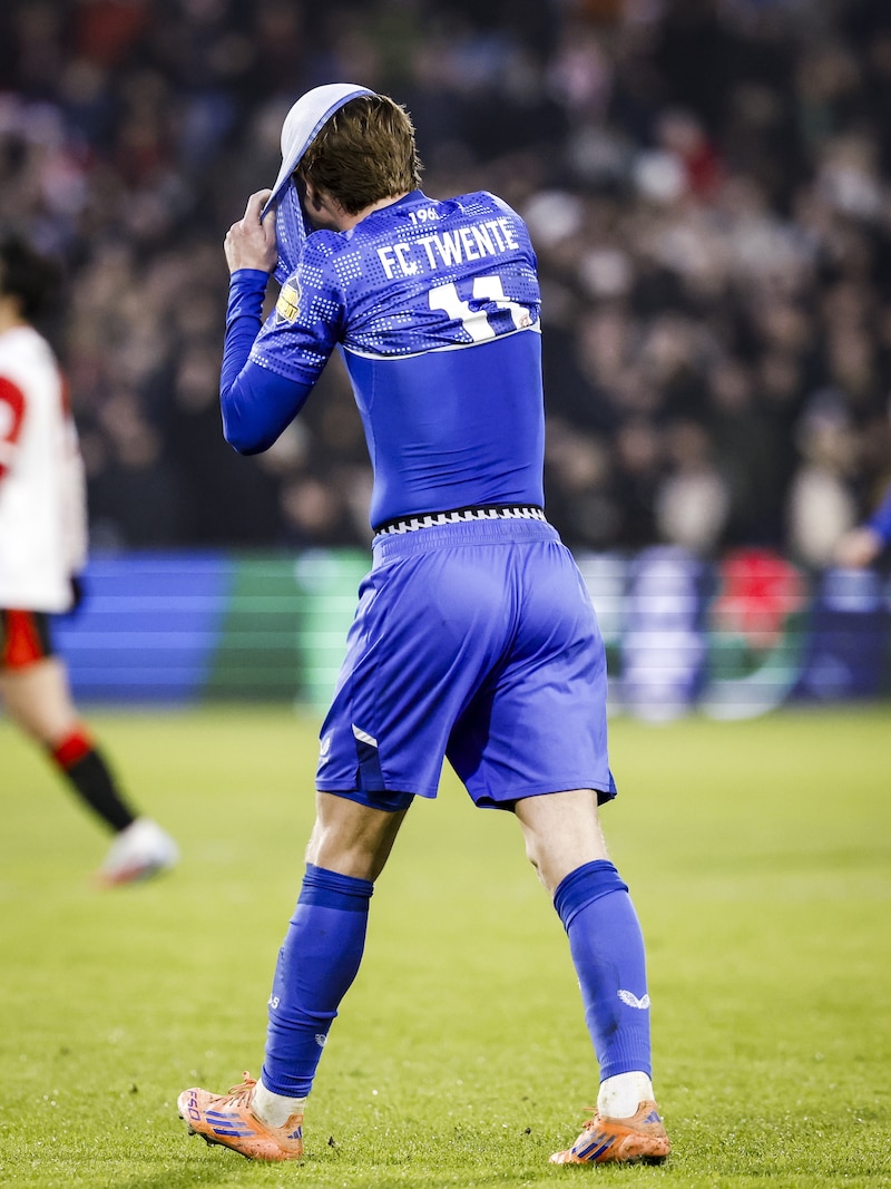 TERUGLEZEN: Over balen na een kansenregen in De Kuip, een dubieus ...