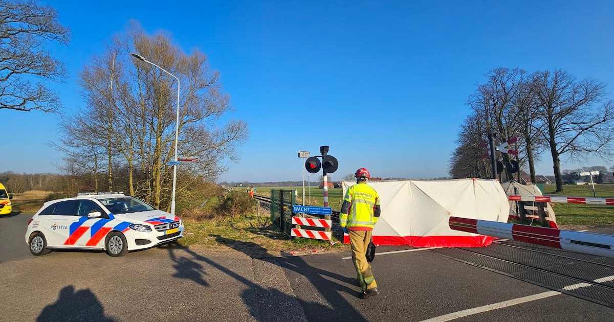 Treinverkeer tussen Aalten en Winterswijk stilgelegd door aanrijding ...