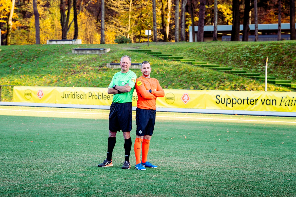 Van topscorer naar beste scheidsrechter van Nederland? Mark (36) uit ...