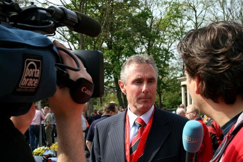 Theo de Rooij is alweer weg bij de schaatsbond | Foto | gelderlander.nl