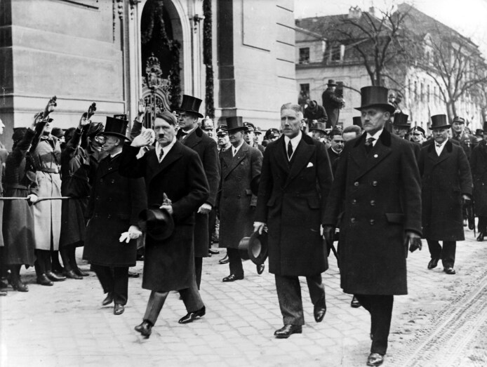 De schaduw van Hitler hangt na 90 jaar nog altijd over Berlijn ...