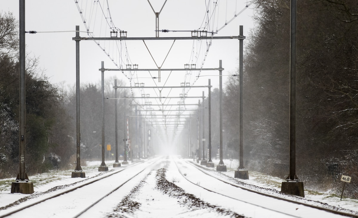 NS: houd ook maandag rekening met hinder door de sneeuw | Utrecht | De ...