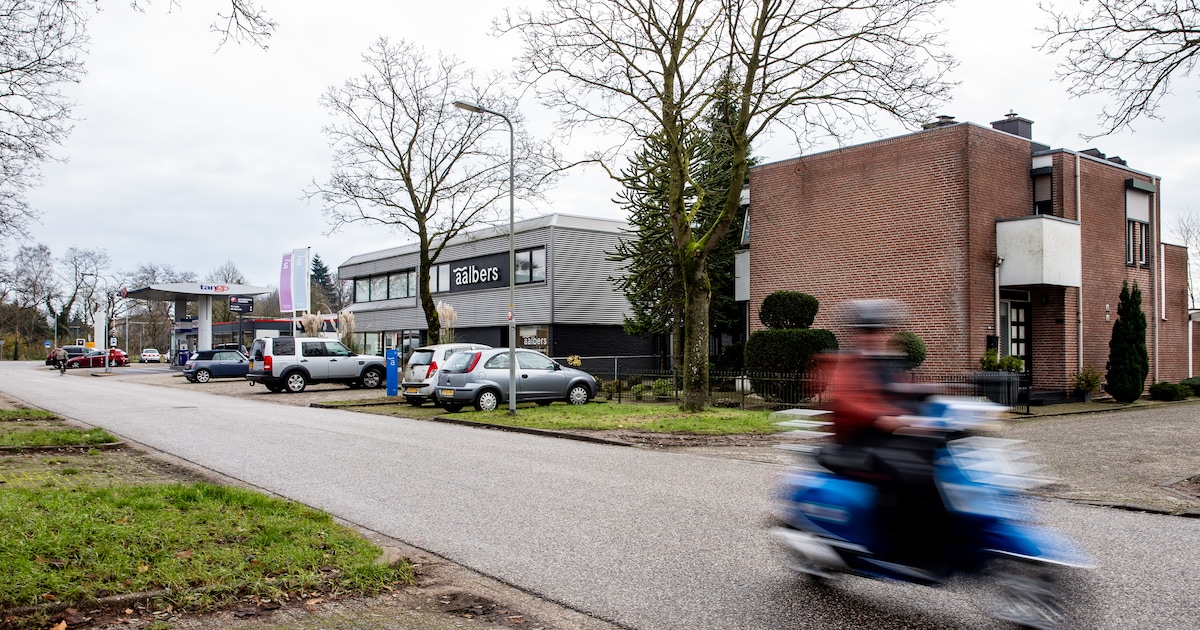 38 nieuwe zorgwoningen aan het spoor in Wijchen: eerste oude gebouwen ...