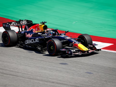 LIVE Formule 1 | Max Verstappen heeft het zwaar in snikheet Barcelona ...