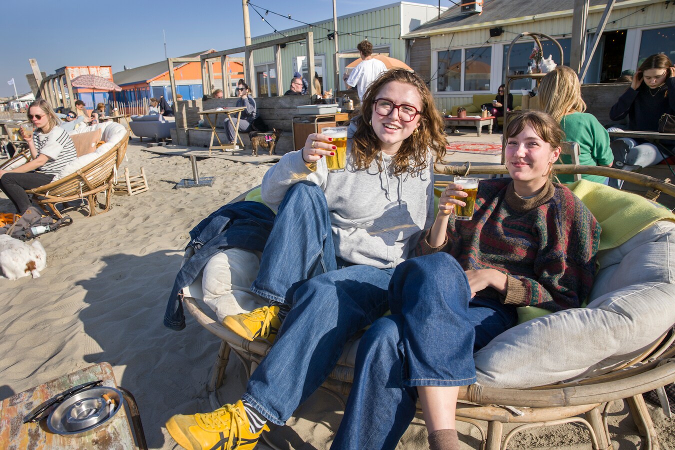 Ben verruilde laptop en vergaderin­gen voor strandtent: ‘Ik had blauwe ...