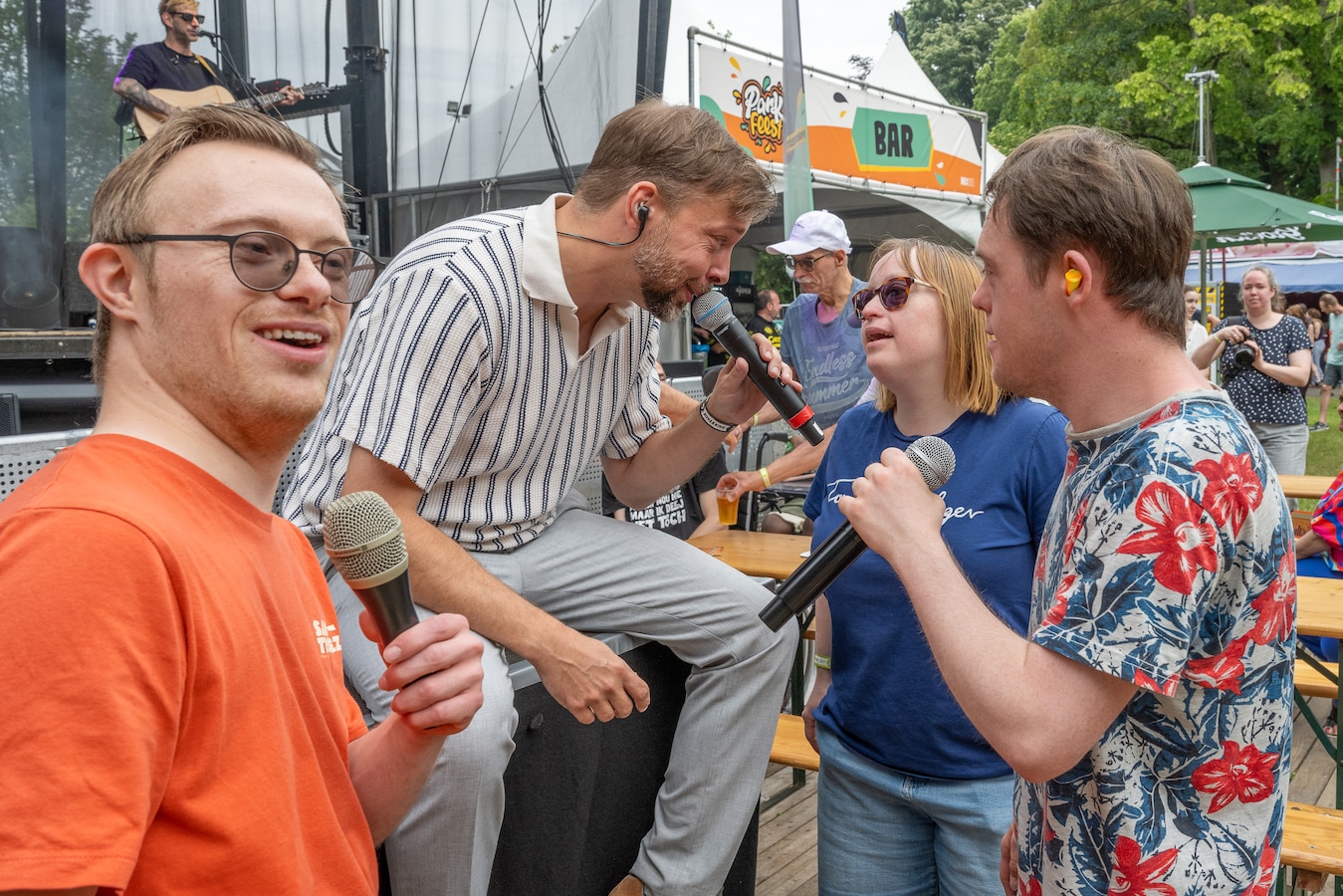 ‘Familiedag is goud’ op het Oosterhoutse Parkfeest | Foto | gelderlander.nl
