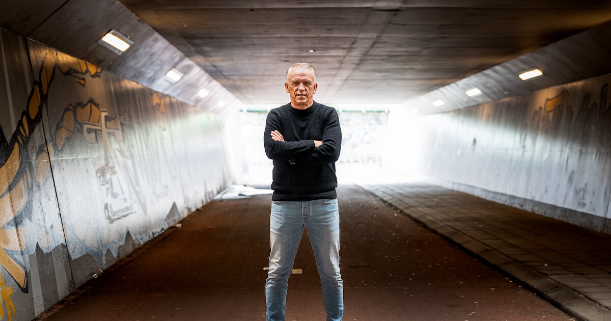 Edward Sturing blijft Vitesse trouw, ook in turbulente tijden: 'Het ...