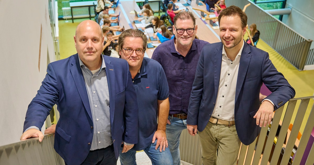 Veel oud-leerlingen voor de klas op 75-jarige Zwijsen College: ‘Een ...