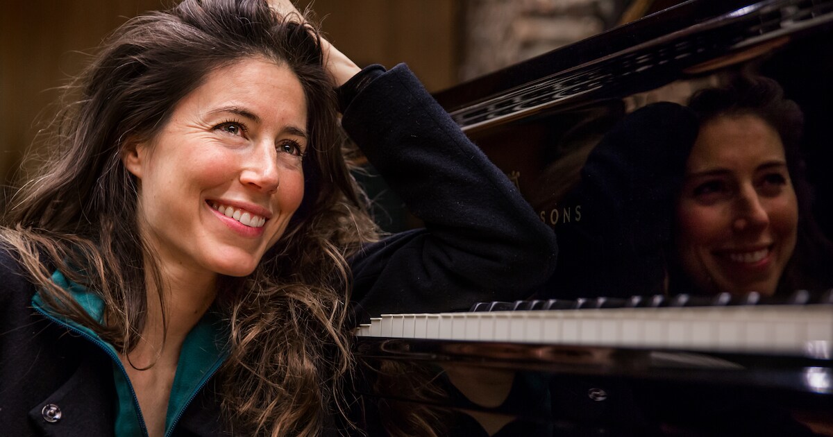 Iris Hond komt met eigen boek | Show | De Gelderlander.nl