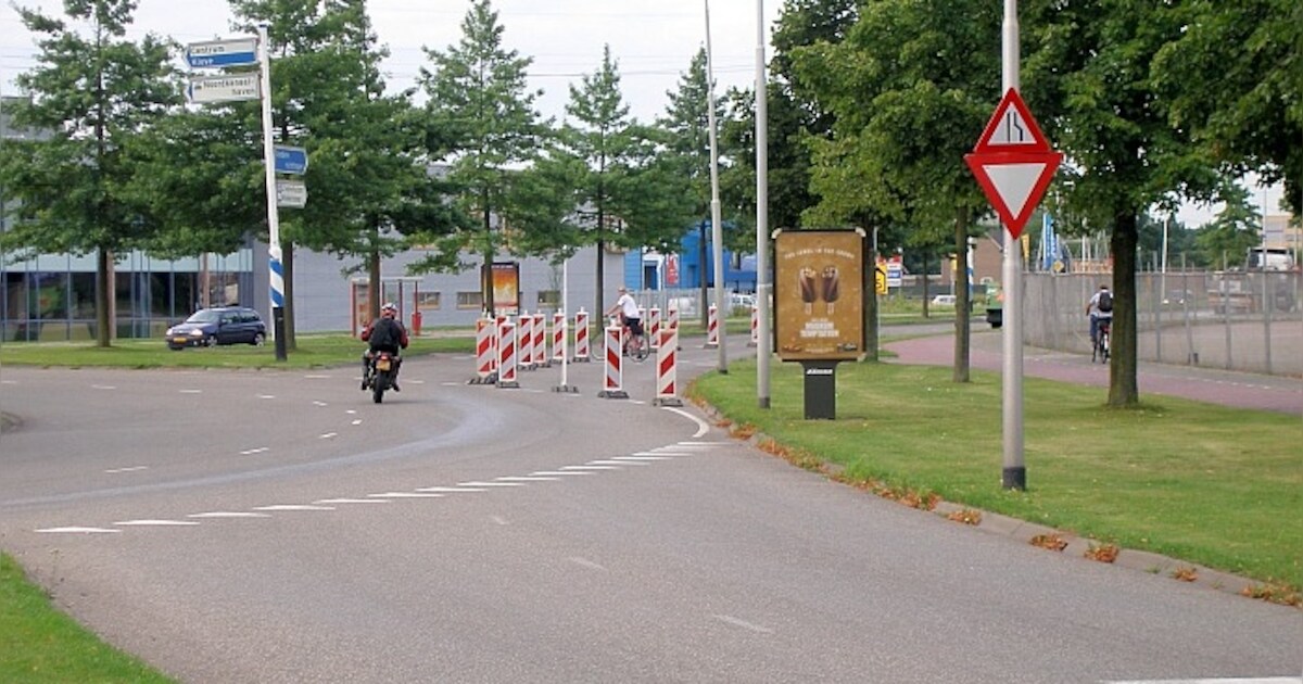 Industrieplein veiliger door versmalling | Nijmegen | De Gelderlander.nl