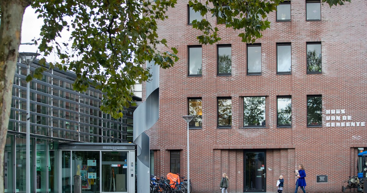 De nieuwe baas van Rhenen: ‘geef ons een strenge onderwijzer’ | Regio ...