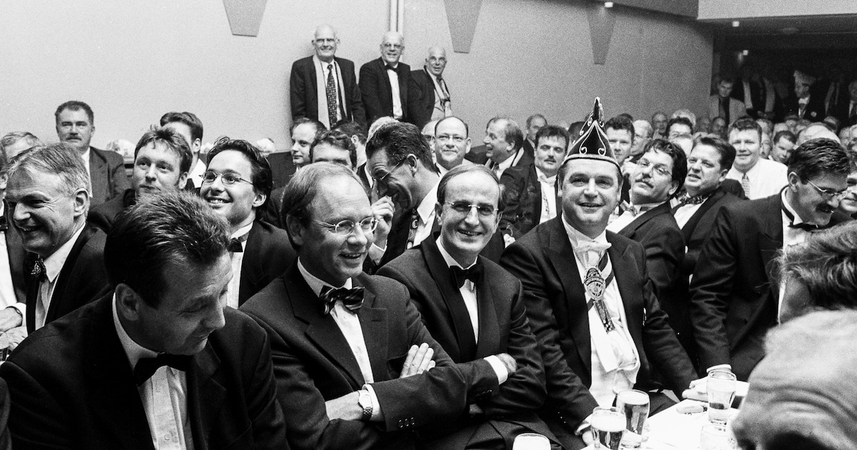 NEC-trainer Jimmy was kampioen bier drinken: ‘Tegen een Schot kun je ...