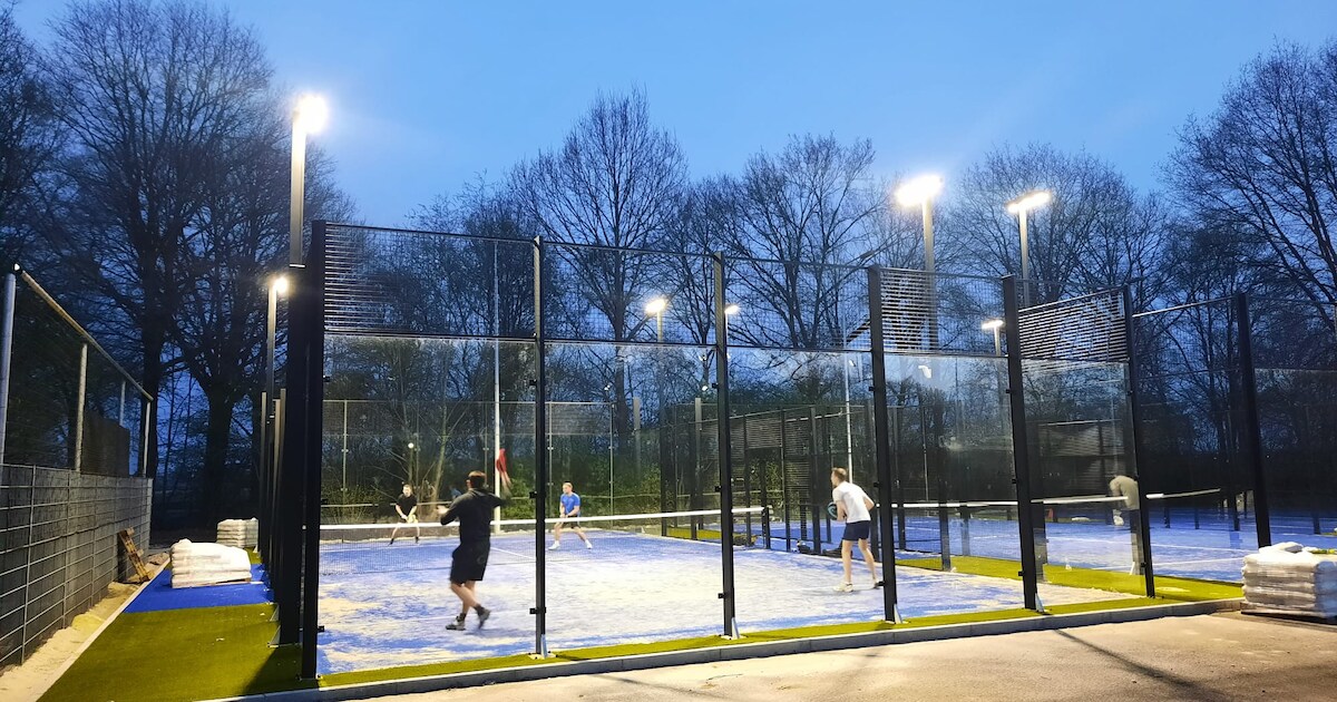 Officiële opening padelbanen TC Leende | Eindhoven | De Gelderlander.nl