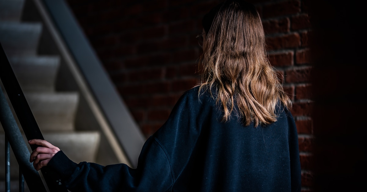 Sanne (22) wacht hoger beroep zorgbegeleider die haar seksueel ...