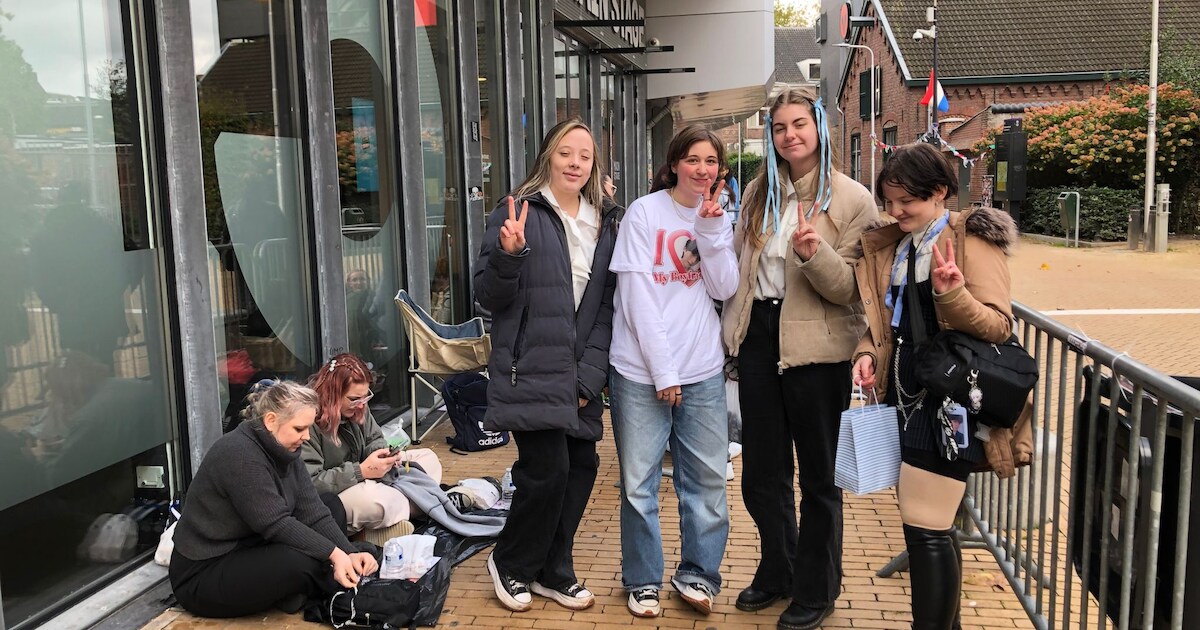 Storm of niet, deze fans wachten negentien uur voor poppodium op uniek ...