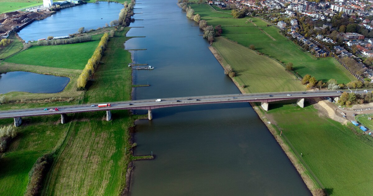 Rijnbrug werd te vroeg afgesloten voor verkeer bij wegwerk en ‘dat mag ...