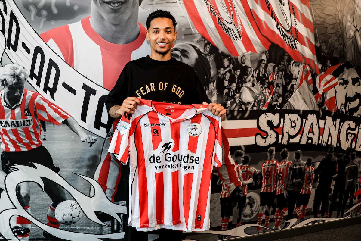 PSV laat 19-jarig talent tijdelijk naar de club van zijn vader ...