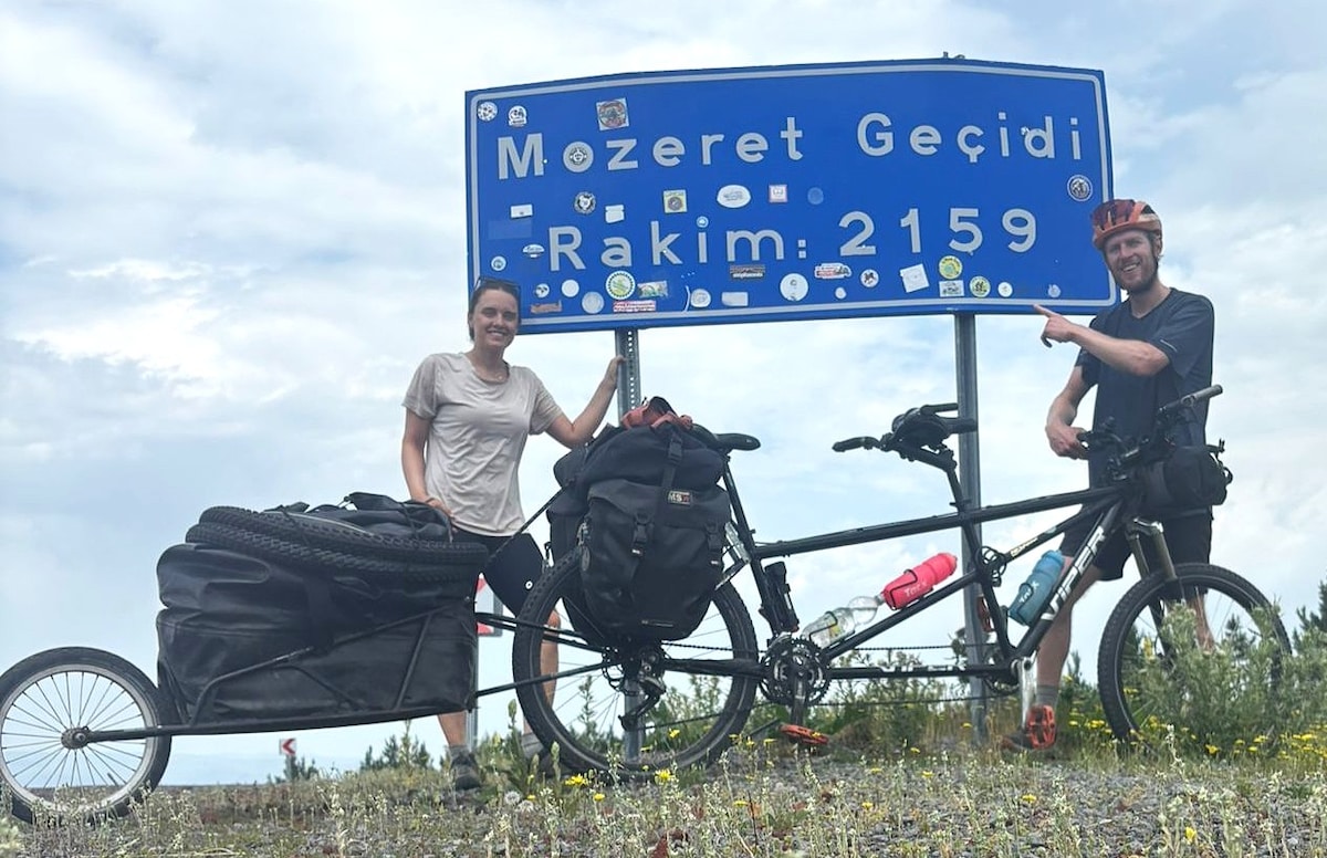 Na een fietstocht naar China hoeven Joëlle en Thijs hun tandem niet ...