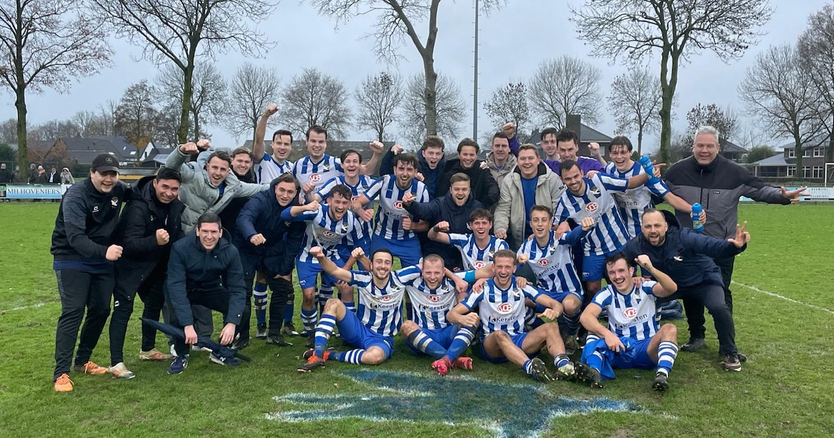 Niemand weet wie het logo van de rivaal op het veld heeft gekalkt: ‘Een ...