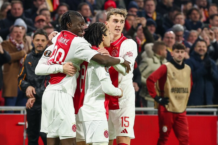 Ajax mist twee vaste waarden tegen NAC, Wout Weghorst mogelijk terug in selectie | Voetbal ...