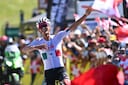 Dubbelslag Isaac del Toro in Tour Auvergne, toptalent Paul Seixas stapt ...