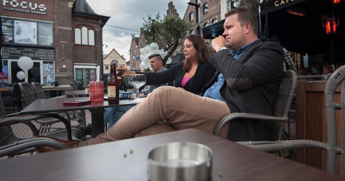 Rookvrij terras rukt op in Arnhem en Nijmegen: ‘Het stijgt enorm ...