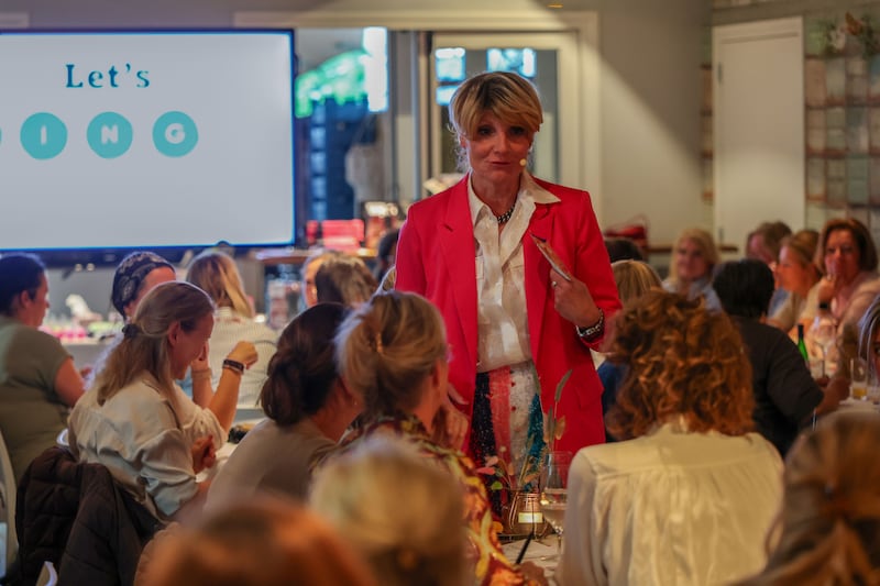 Van opvlieger tot bingokaart: overgangsbingo in Rooi zorgt voor veel ...