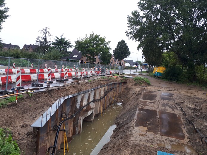 Kruispunt bij Rhedense ‘schijnbrug’ gaat de hele maand dicht; ook op ...